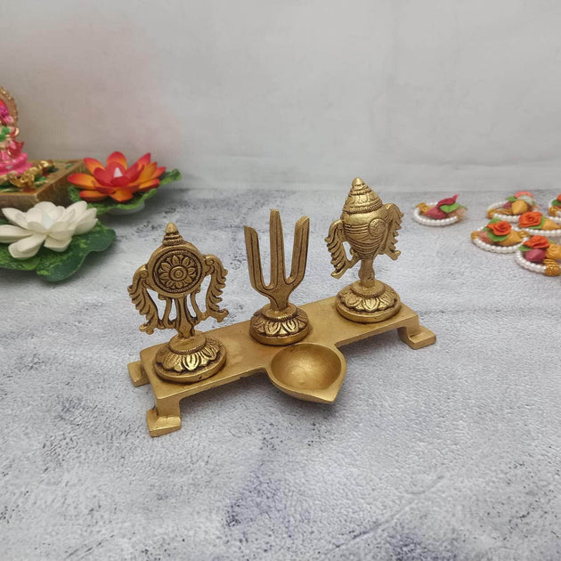 Brass Shanku Chakra Deepa With Stand – onesilver.in
