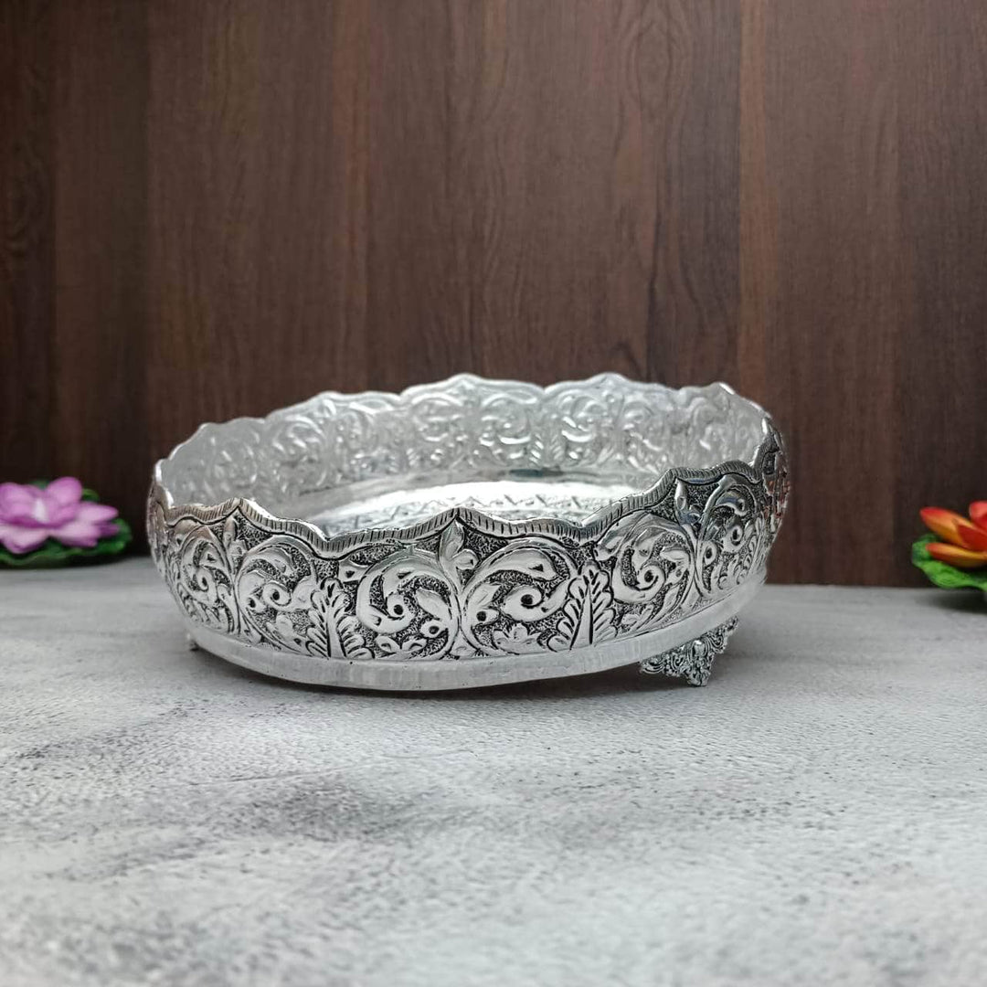 Antique Round Floral Designer Urli – onesilver.in
