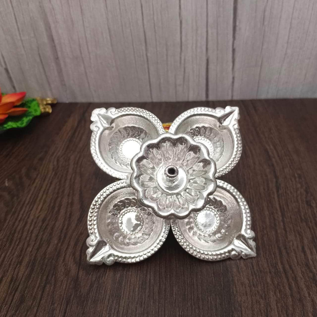 Chatur Devdas Deepa – onesilver.in