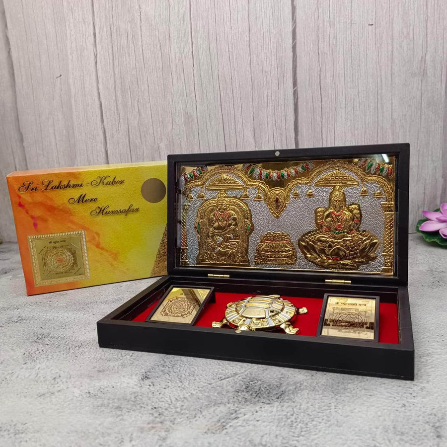 Kubera Lakshmi Gift Box 8x4 – onesilver.in
