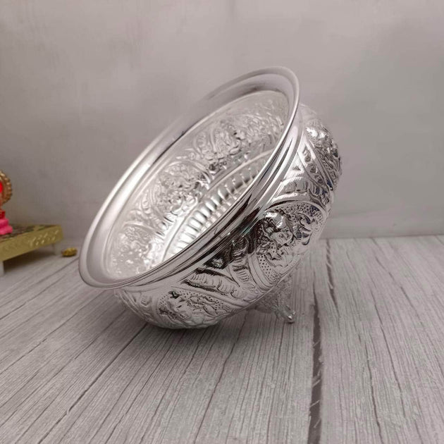 GS Lakshmi Fancy Urli with Leg – onesilver.in