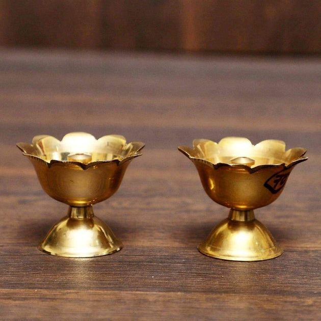 Brass Kamal Stand Devdas Deepa – onesilver.in
