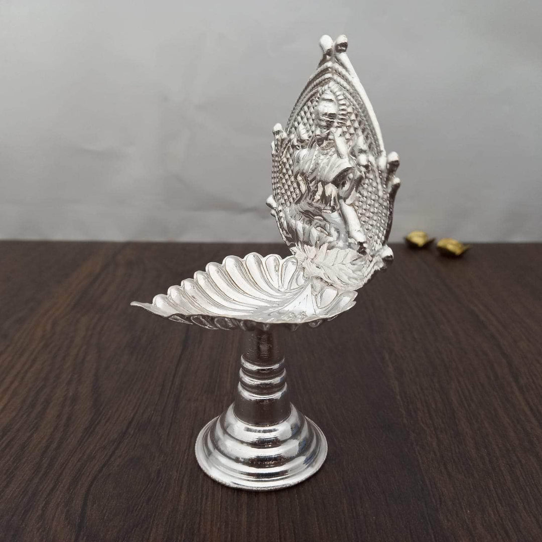 GS Lakshmi Leaf Diya – onesilver.in